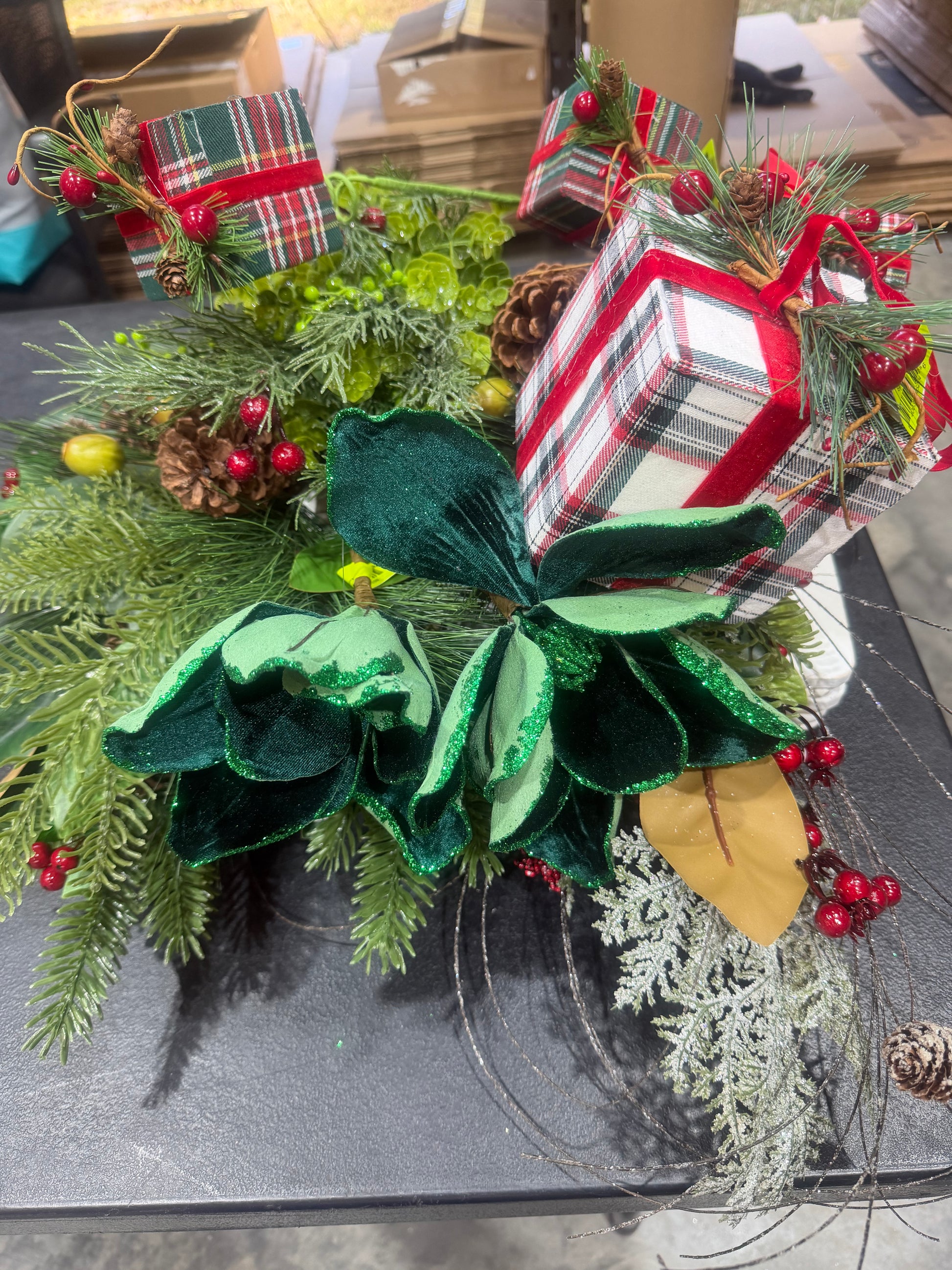 PRESENT CENTERPIECE KIT – Jam Designs and Supplies