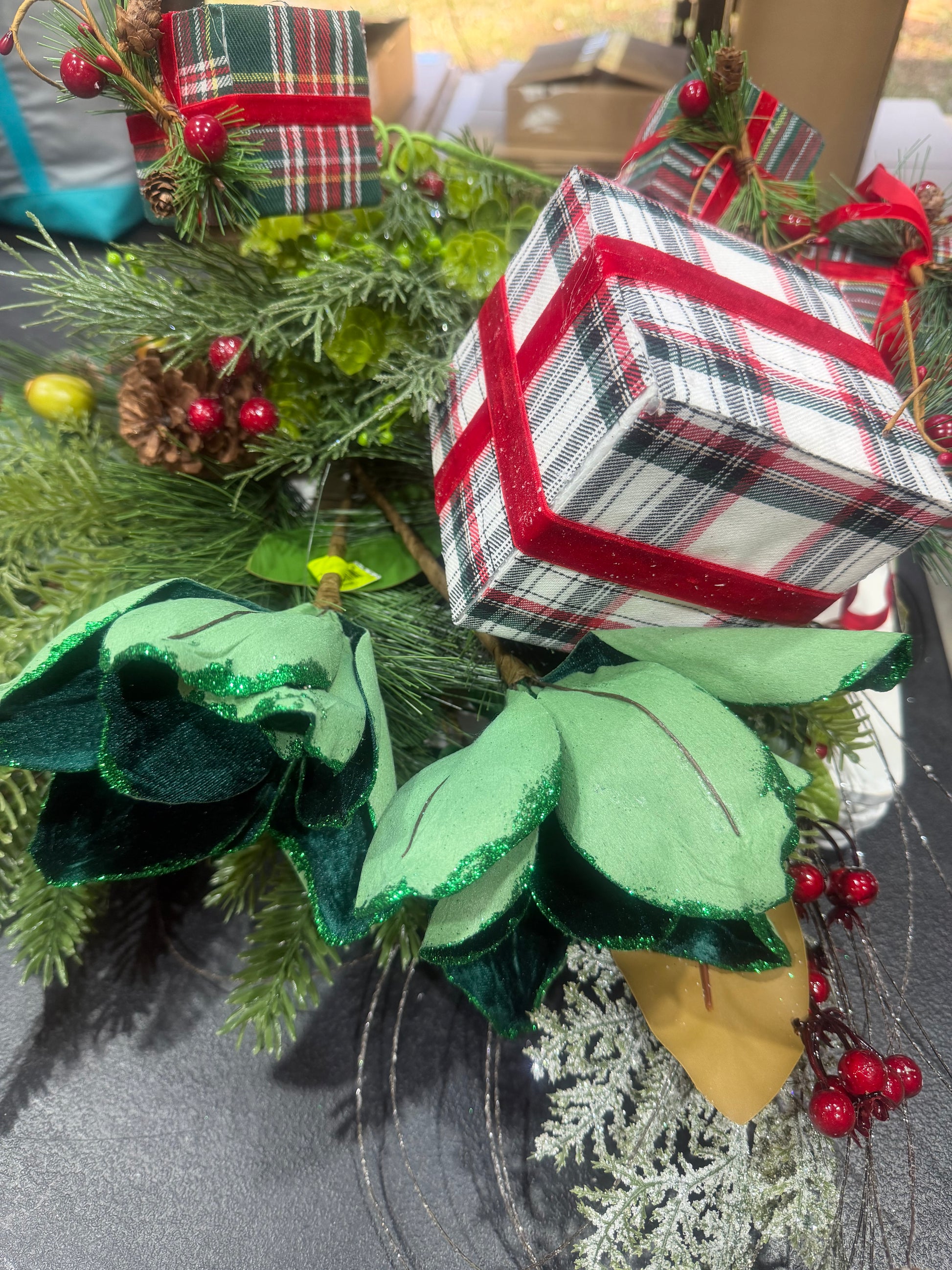 PRESENT CENTERPIECE KIT – Jam Designs and Supplies